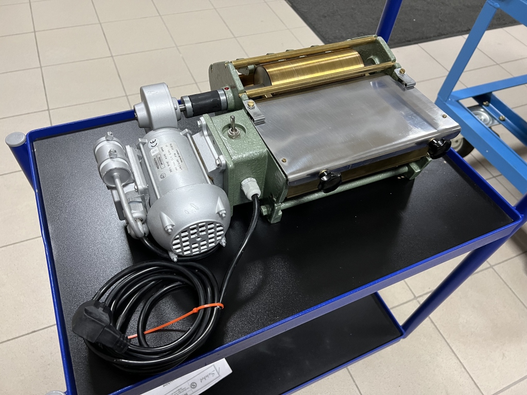 Sumbel Enano 150 gluing machine - Lidograf printing machines