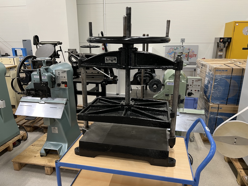 Bookbinding press 60×40 - Lidograf printing machines