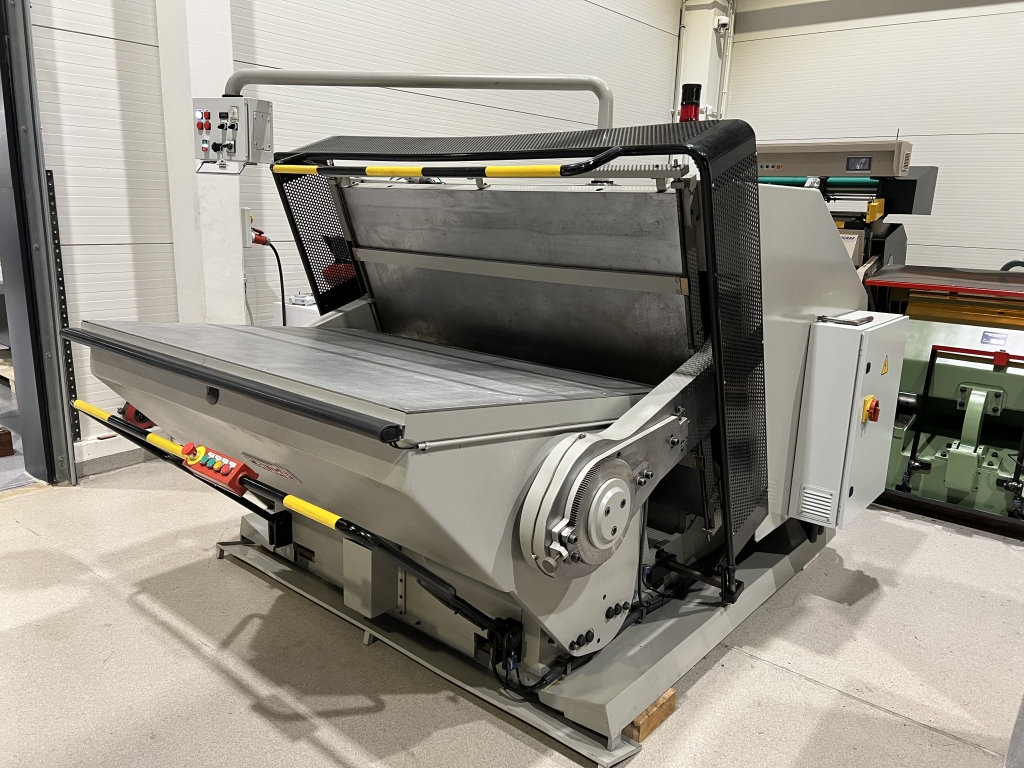 Cauhe IVA 120×160 die-cutter - Lidograf printing machines